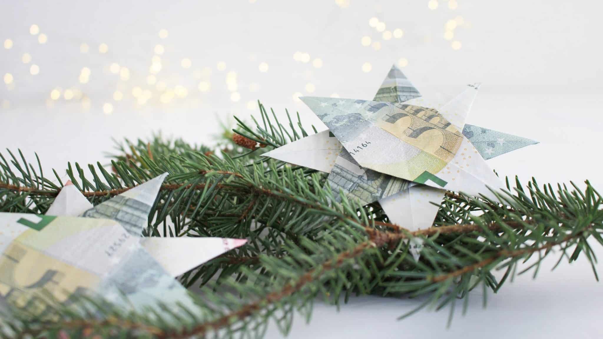 Geldgeschenke zu Weihnachten - 4 originelle Faltideen