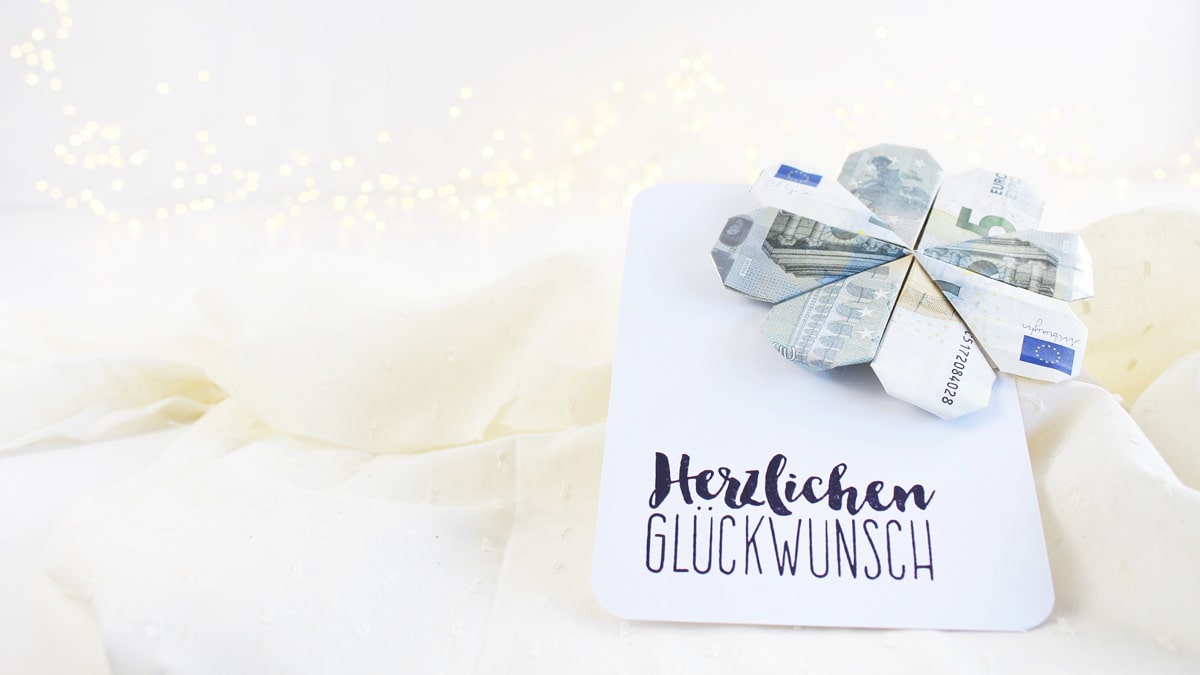 Geld falten als Hochzeitsgeschenk: 4 einfache Anleitungen